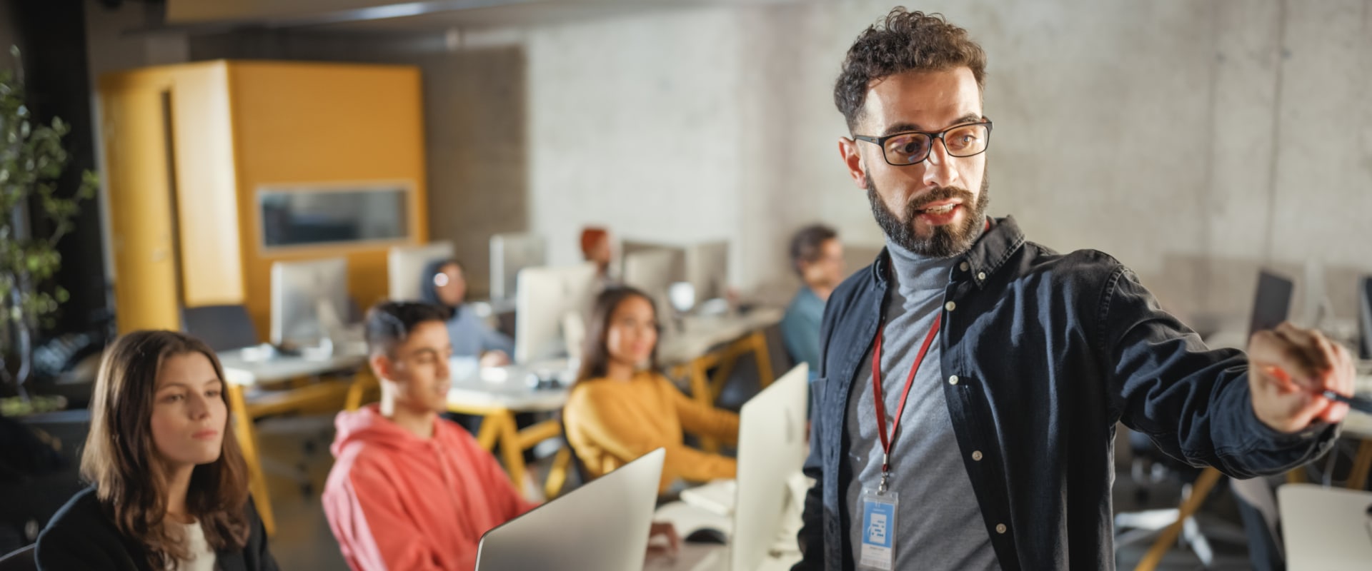 An Introduction to R Programming: Everything You Need to Know